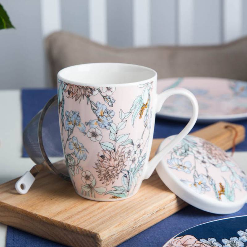 Porcelain tea cup with filter and lid 320 ml pink FLOWER JEANS ⋆ MASTERHAUS