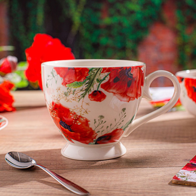 Чаша порцеланова на столче 350мл Poppy ⋆ MASTERHAUS