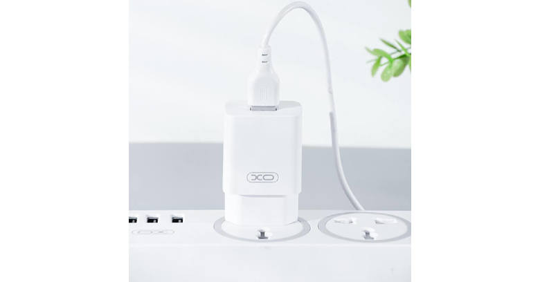 Зарядно 12W с iPhone кабел USB-A 2.4A 110-240V бяло, L99 XO ⋆ MASTERHAUS